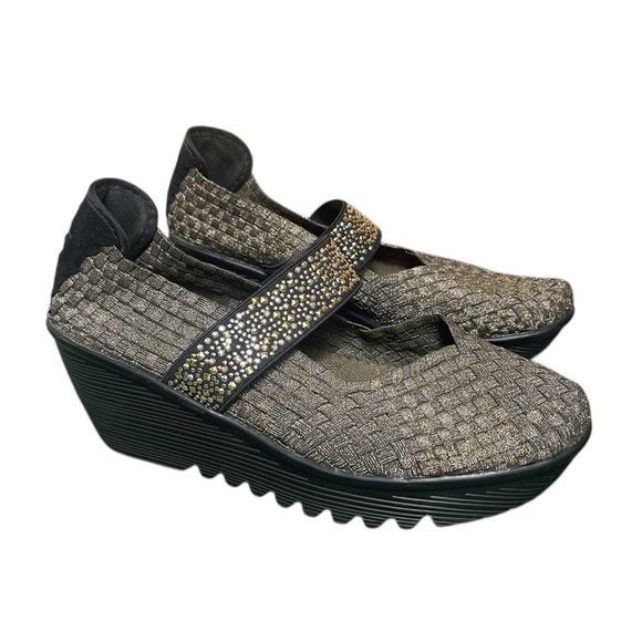 bernie mev. | Shoes | Bernie Mev Chunky Wedge Closed Toe Comfort Shoes ...
